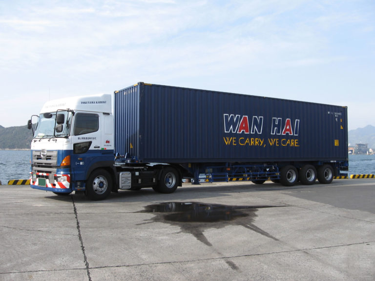 陸上輸送 | トクヤマ海陸運送株式会社